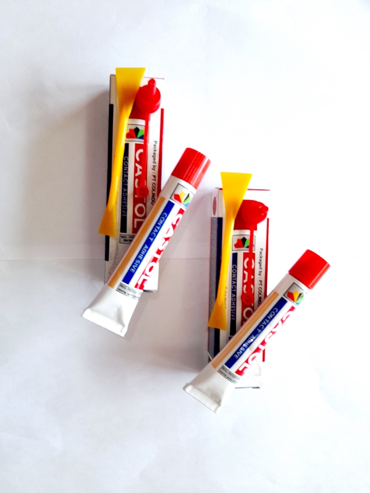 Lem Castol Kecil | Toko Toyibs | Belanja Aman dan Nyaman